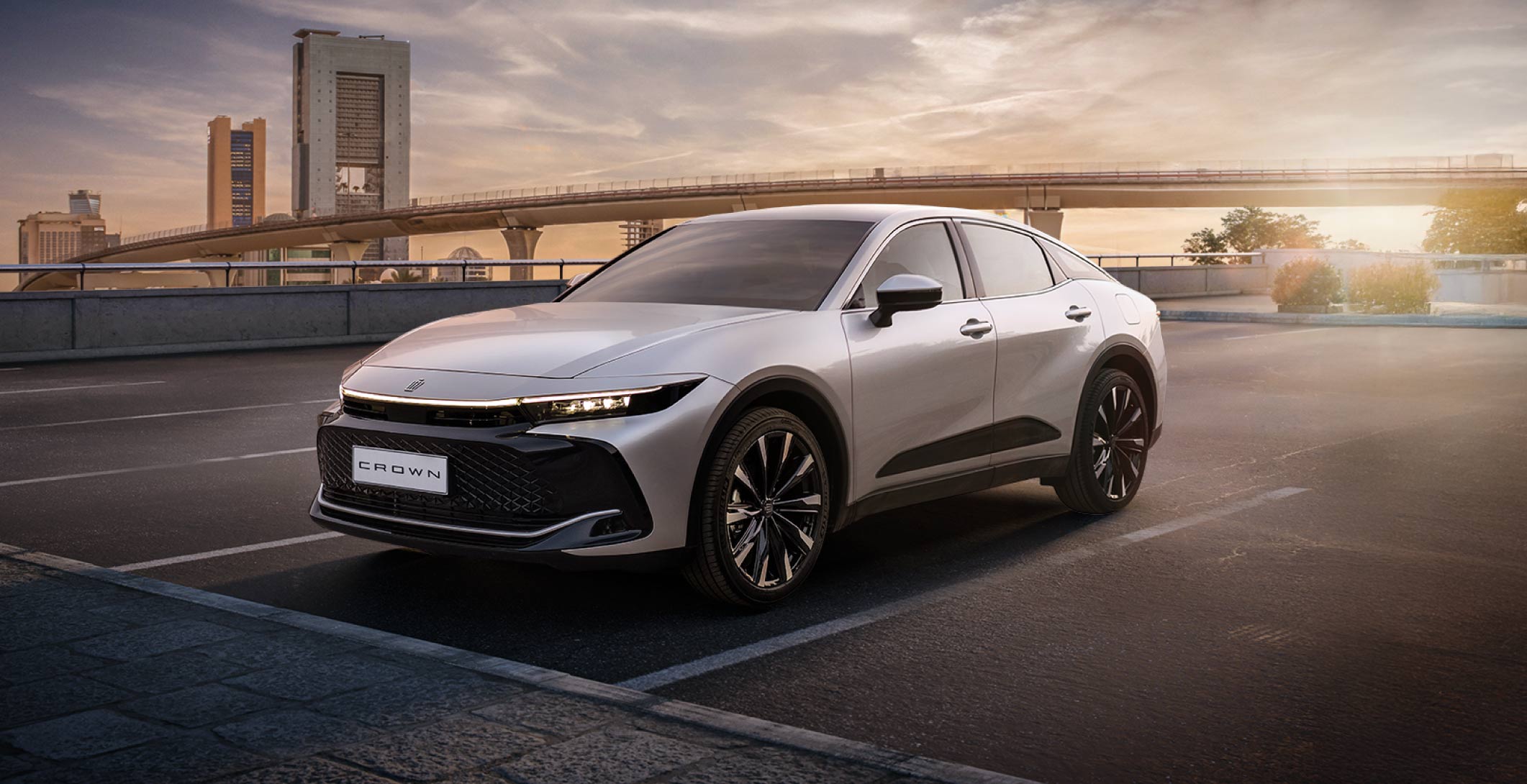 تويوتا كراون 2023 - فخامة وأداء متميز | تويوتا السعودية